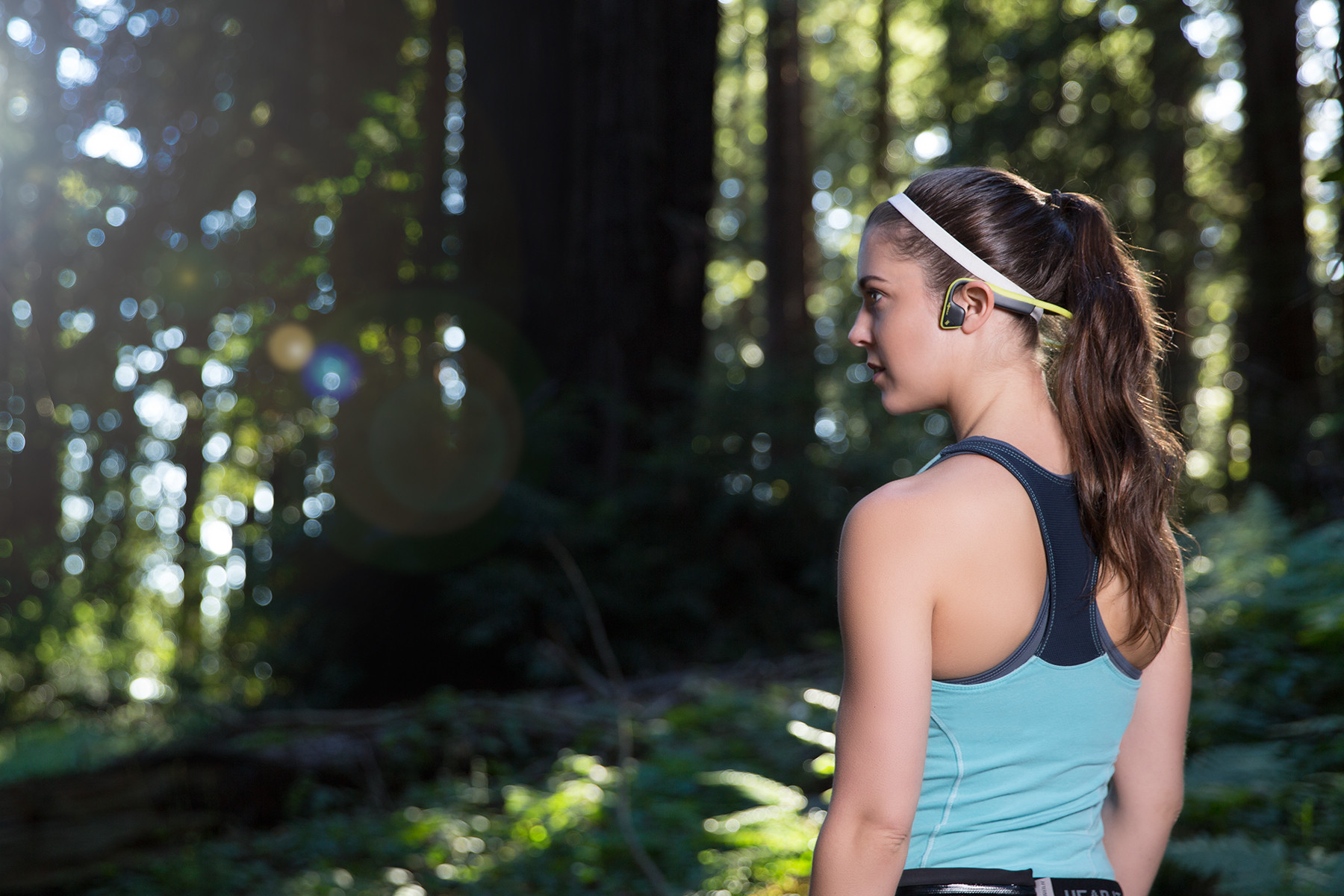 AfterShokz Trekz Titanium Bone Conduction Headphones Review - Gameranx