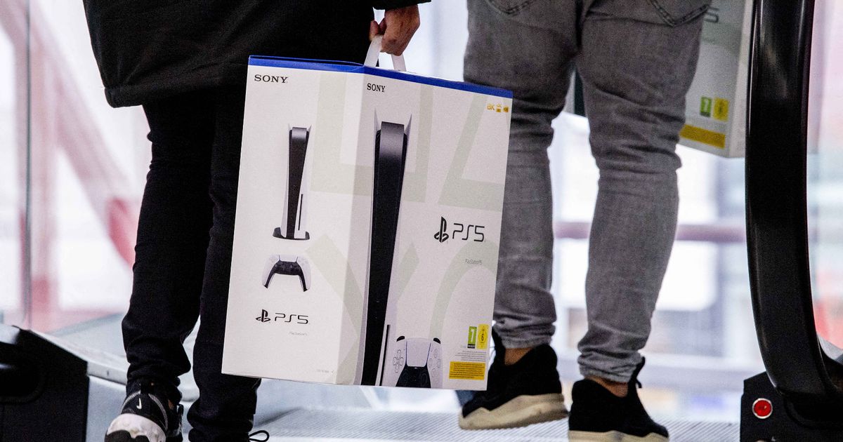 PS5: How Does PS5 Game Sharing Work? | Account Guide - Gameranx