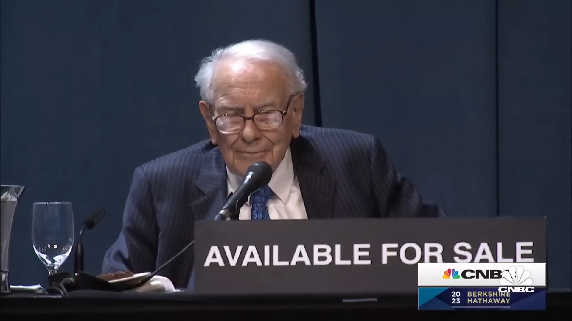 Warren Buffet Chimes In On Microsoft Activision Deal, "The British Gov ...